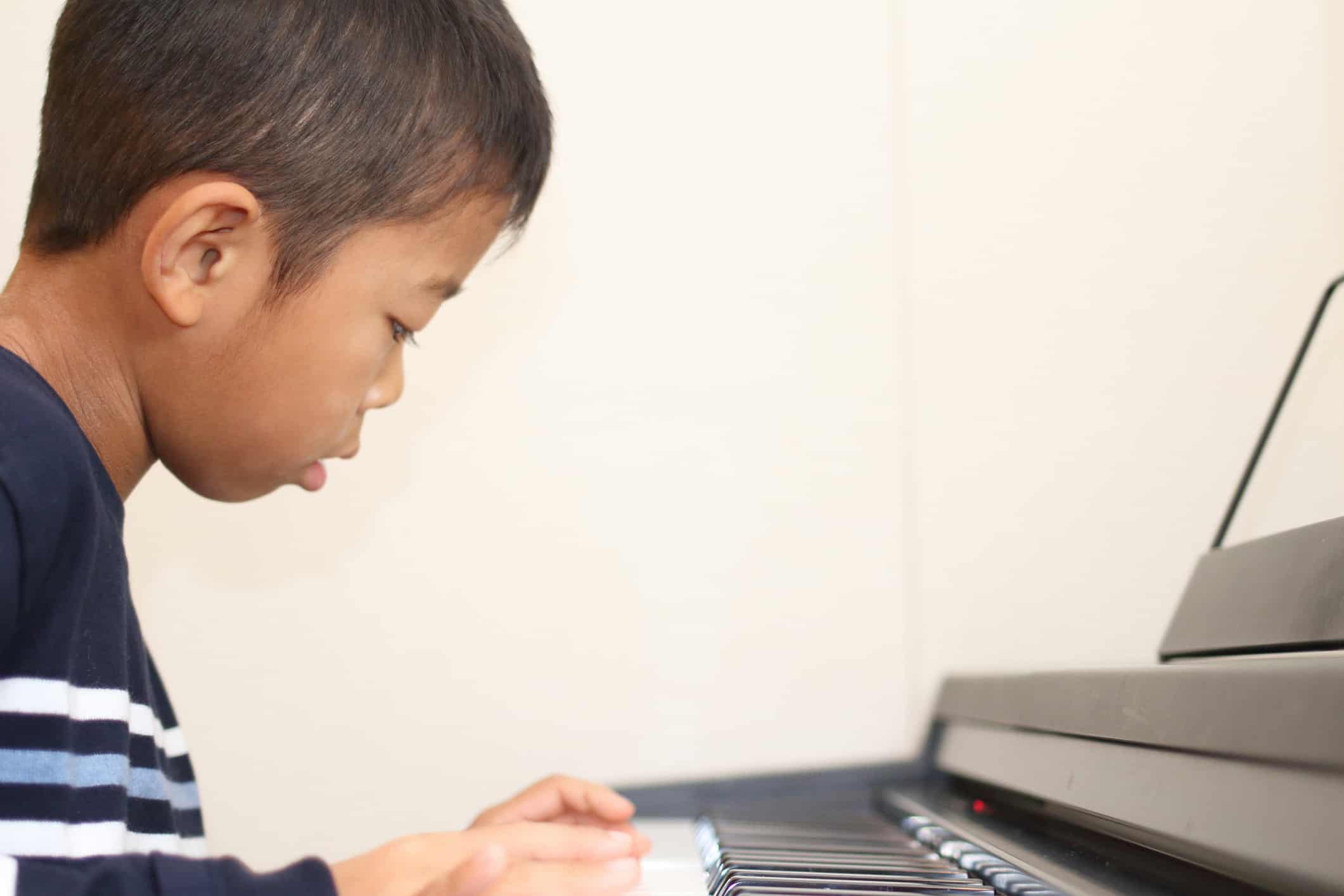 How Digital Pianos Can Enhance Music Education | Piano Gallery – Piano ...